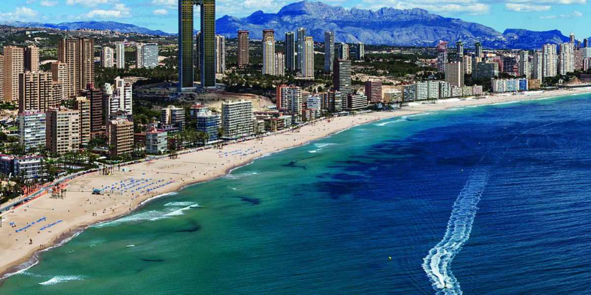 Diferencia entre playa de levante y poniente | 2004 Finestrat
